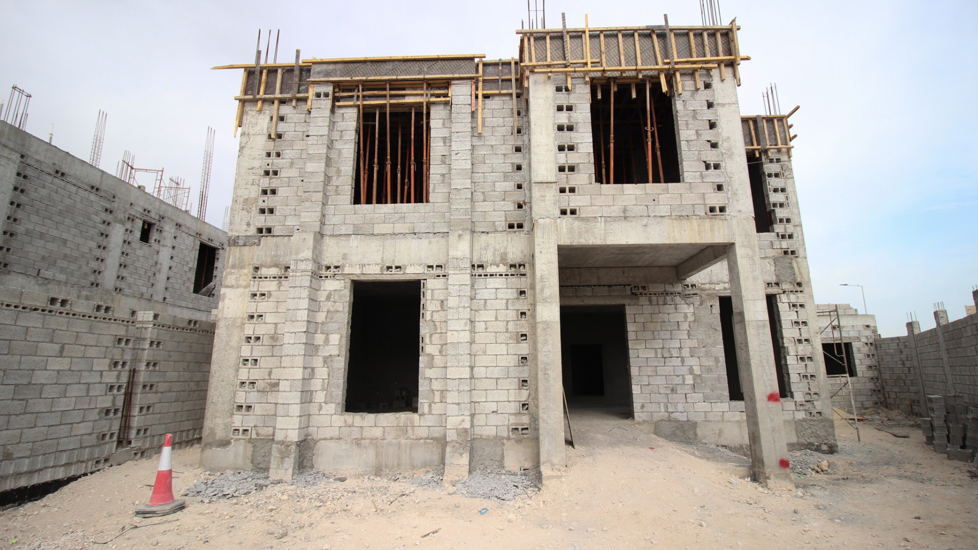 J7 Trading and Contracting