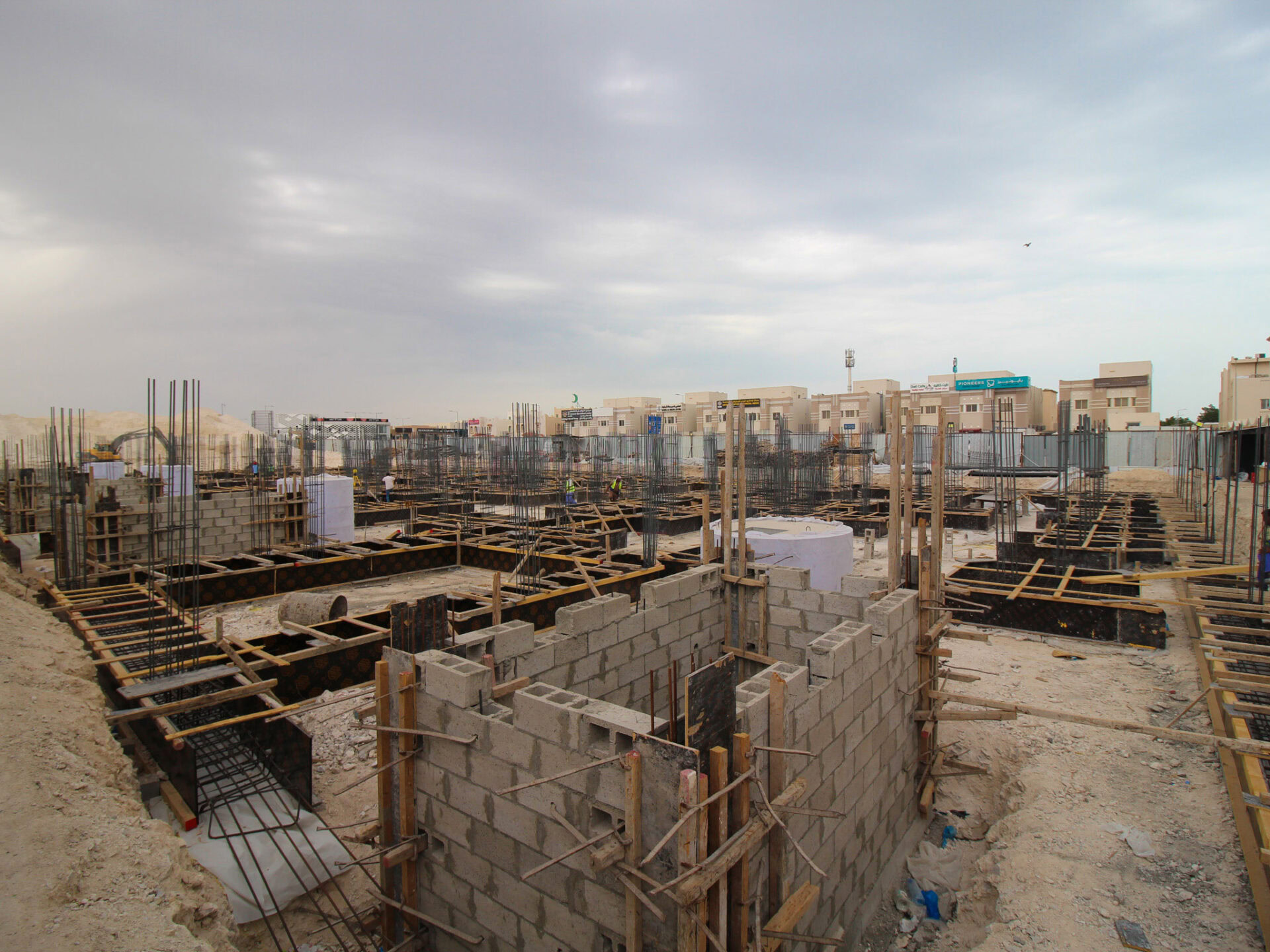 J7 Trading and Contracting